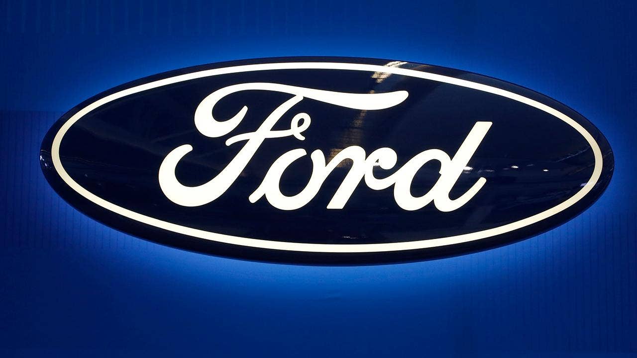 Ford preps for CFO Bob Shanks retirement | Fox Business