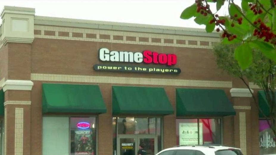 Video game retailer GameStop's shares hit 15-year low after sales ...
