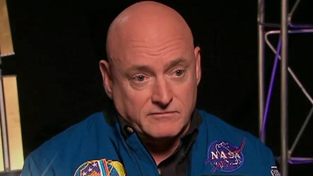 Astronaut Scott Kelly begins his year in space | Fox News Video