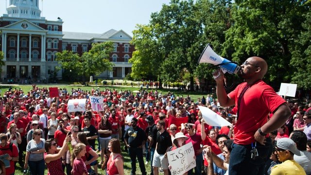 Protests at the University of Missouri gaining steam | Fox News Video