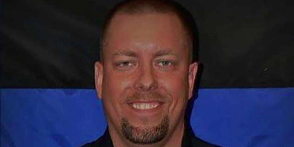Off Duty Cop Shot Killed Minnesota Mall Attacker Fox News Video
