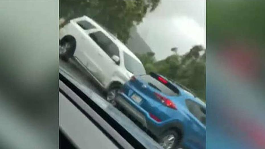 Carjacking suspect in California crashes into several cars in dramatic ...