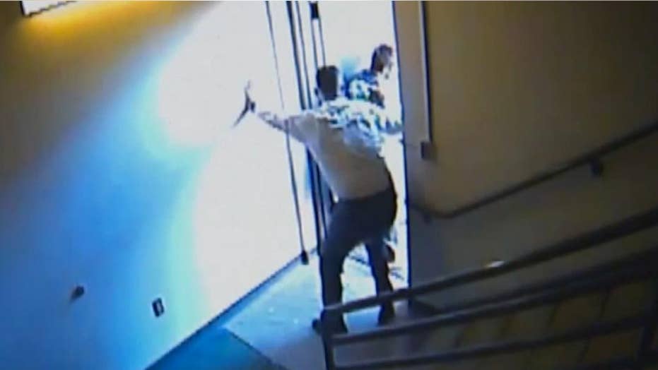 Washington Judge Chases Down Inmates Who Ran From Courtroom Bolted