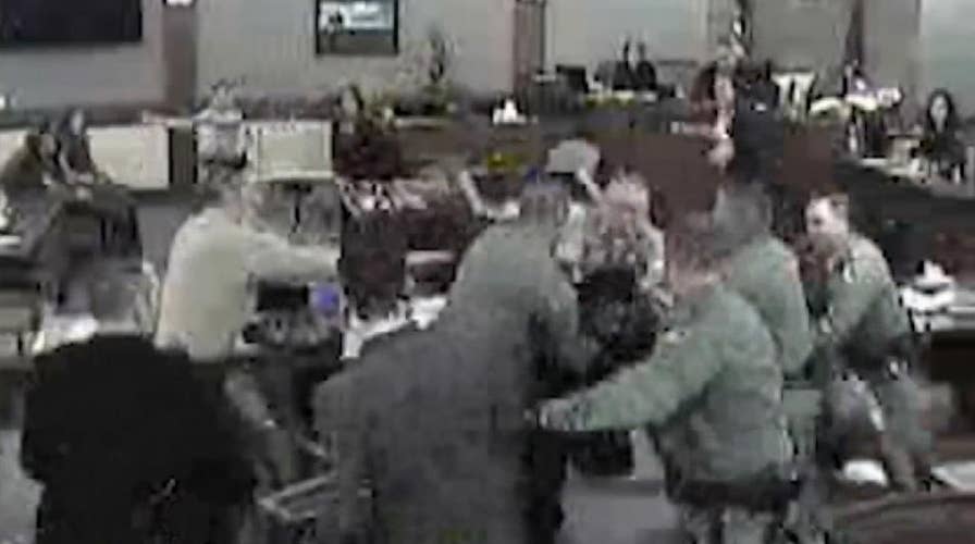 Convicted child abuser attacks prosecutors in Nevada courtroom at ... Convicted child abuser attacks prosecutors in Nevada courtroom at ...