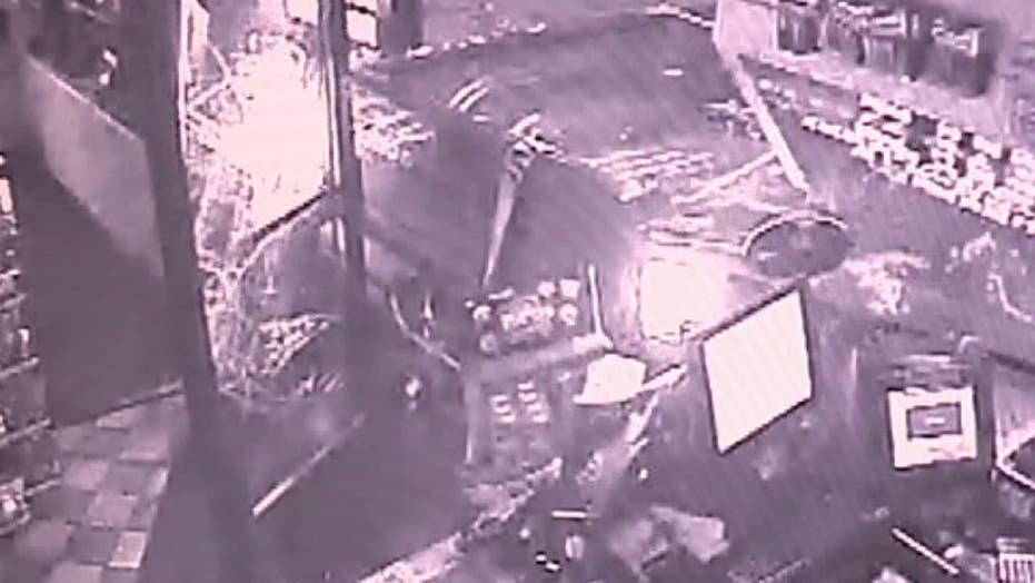 Video shows suspects crash truck into California gas station, steal ATM ... Video shows suspects crash truck into California gas station, steal ATM ...