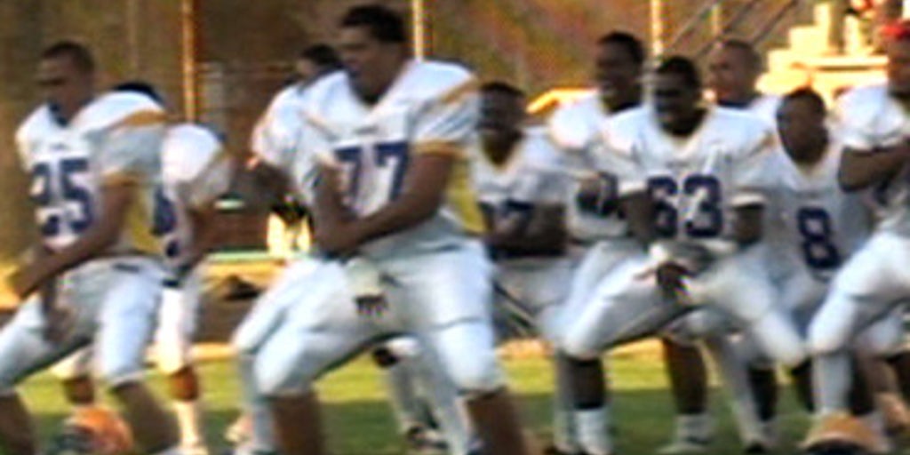 FOX News Blast: Football War Dance | Fox News Video