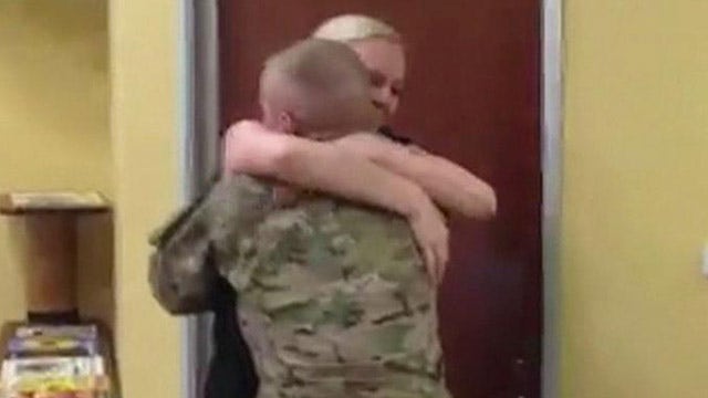 Fox Flash: Soldier pulls off triple surprise | Fox News Video