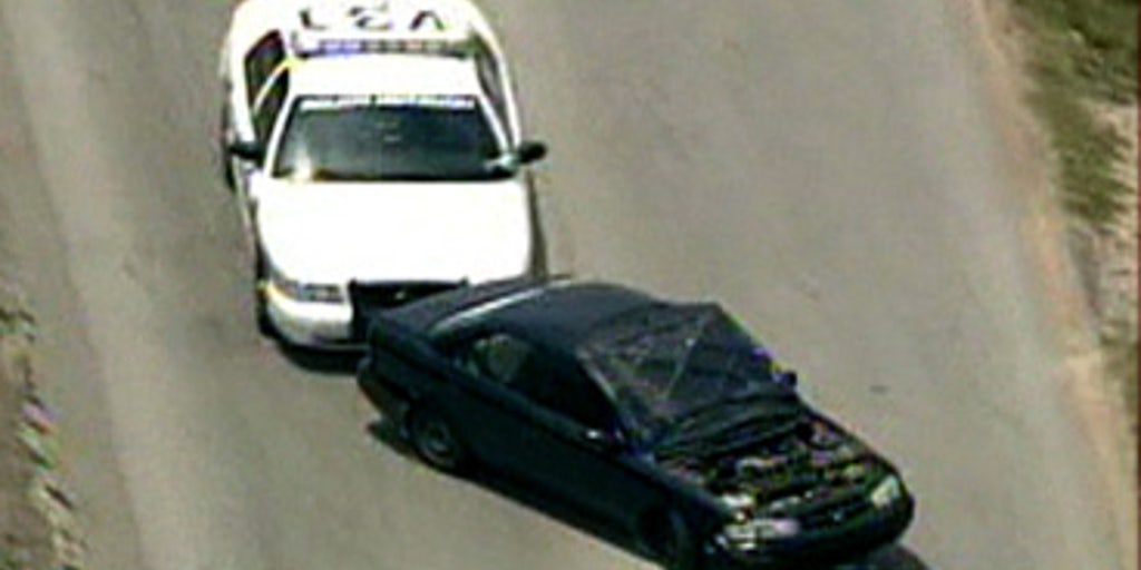 Crazy Car Chase With the Hood Up | Fox News Video