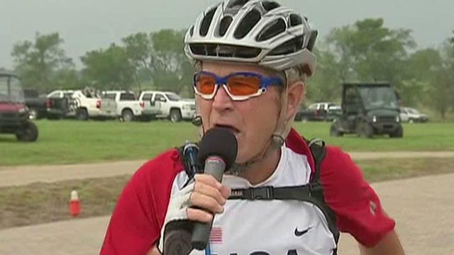 President Bush joins Wounded Warriors on bike ride | Fox News Video
