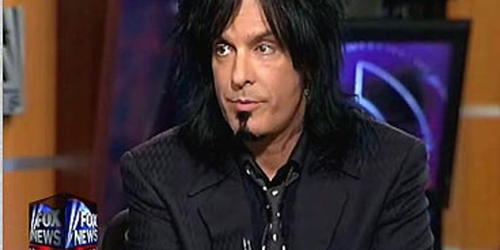 Sixx 'On the Record', 9/13/07, Part 2 | Fox News Video