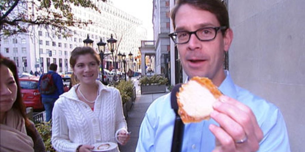 Griff Jenkins Fries a Turkey | Fox News Video