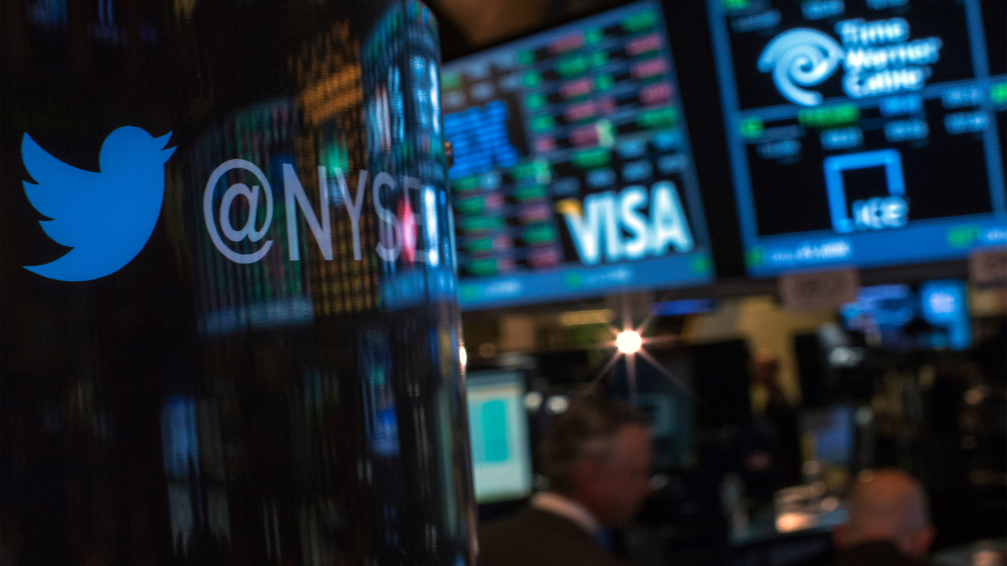 Twitter Stock Slumps 50 Percent As Goldman, Deutsche Bank Still Say ...