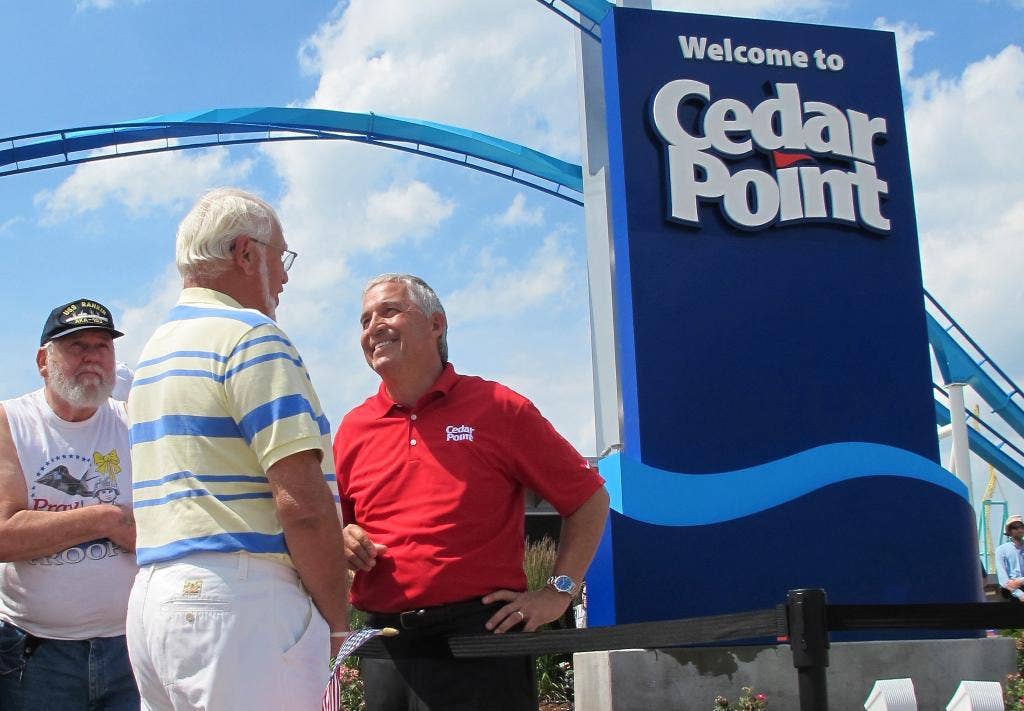 Man who entered restricted area at Ohio's Cedar Point theme park hit ...