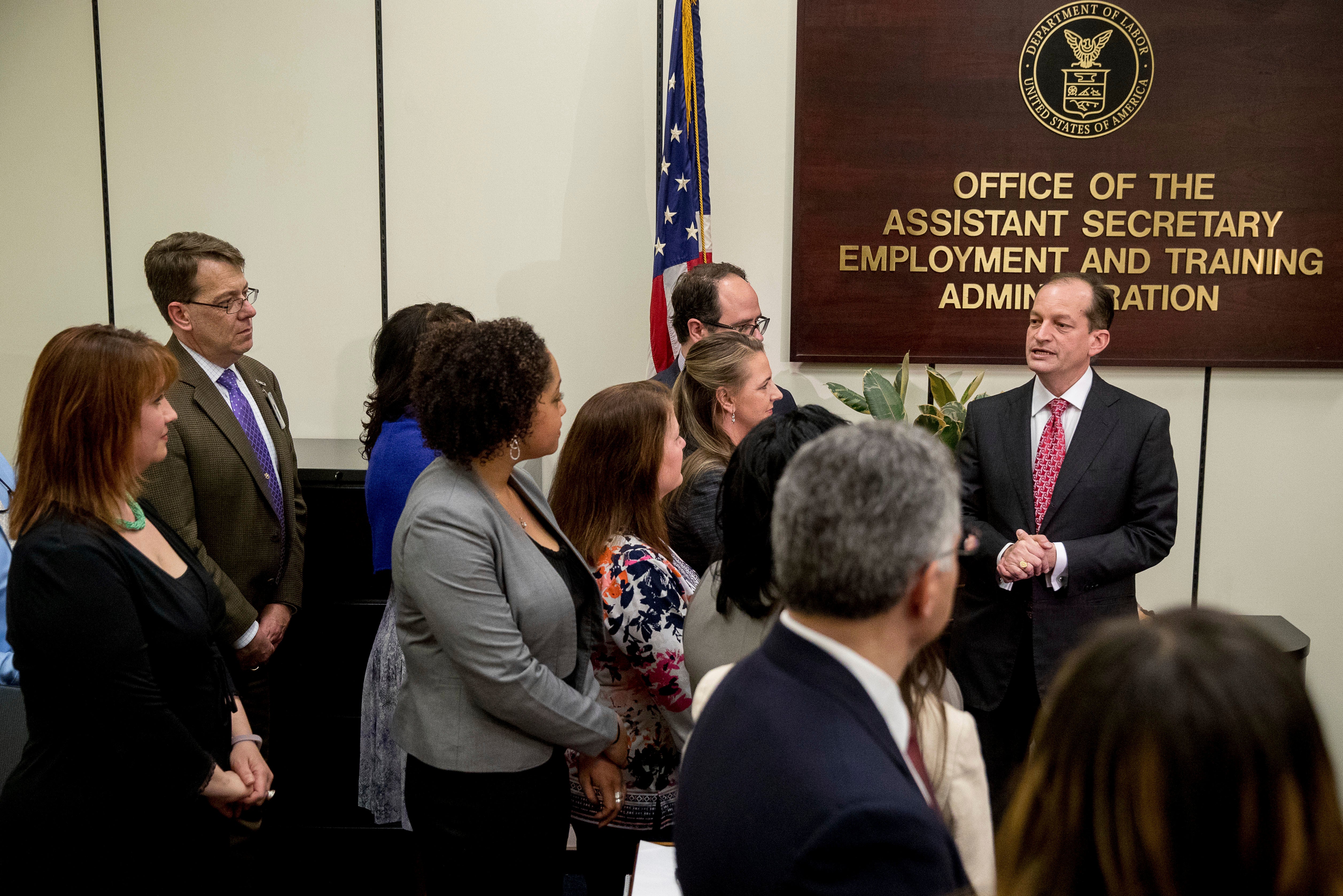 Alex Acosta sworn in as US labor secretary | Fox Business Alex Acosta sworn in as US labor secretary | Fox Business