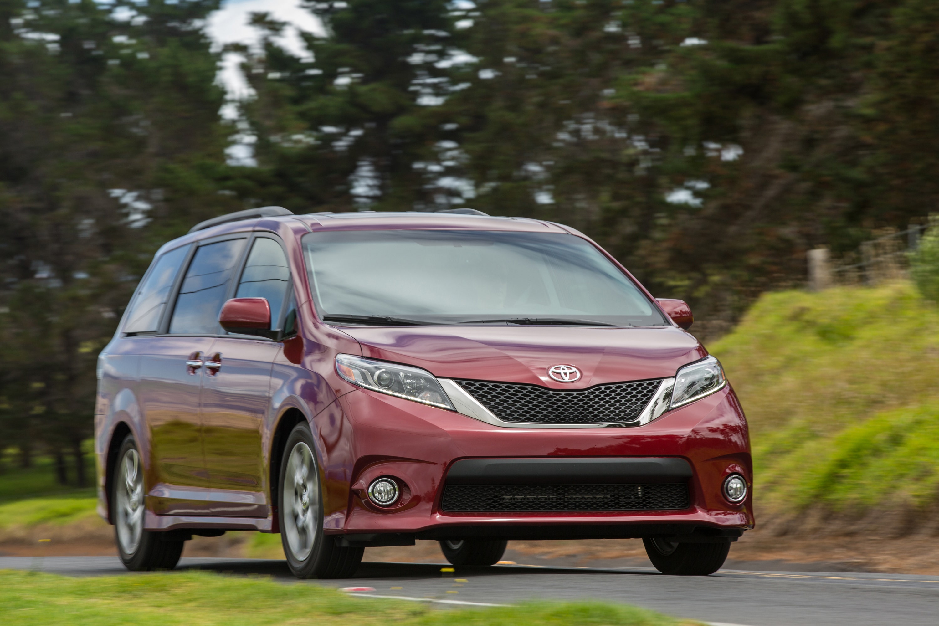 2017 Toyota Sienna adds more power, more fuel economy | Fox Business