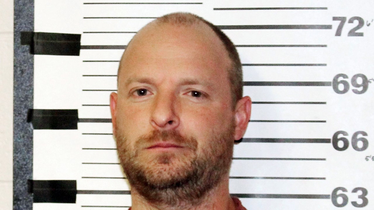 ESPN Radio host Russillo pays fine after drunken trespassing | Fox Business