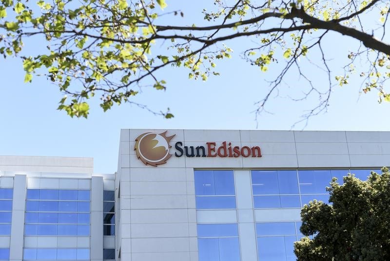 Brookfield to take control of SunEdison units for $2.5 billion