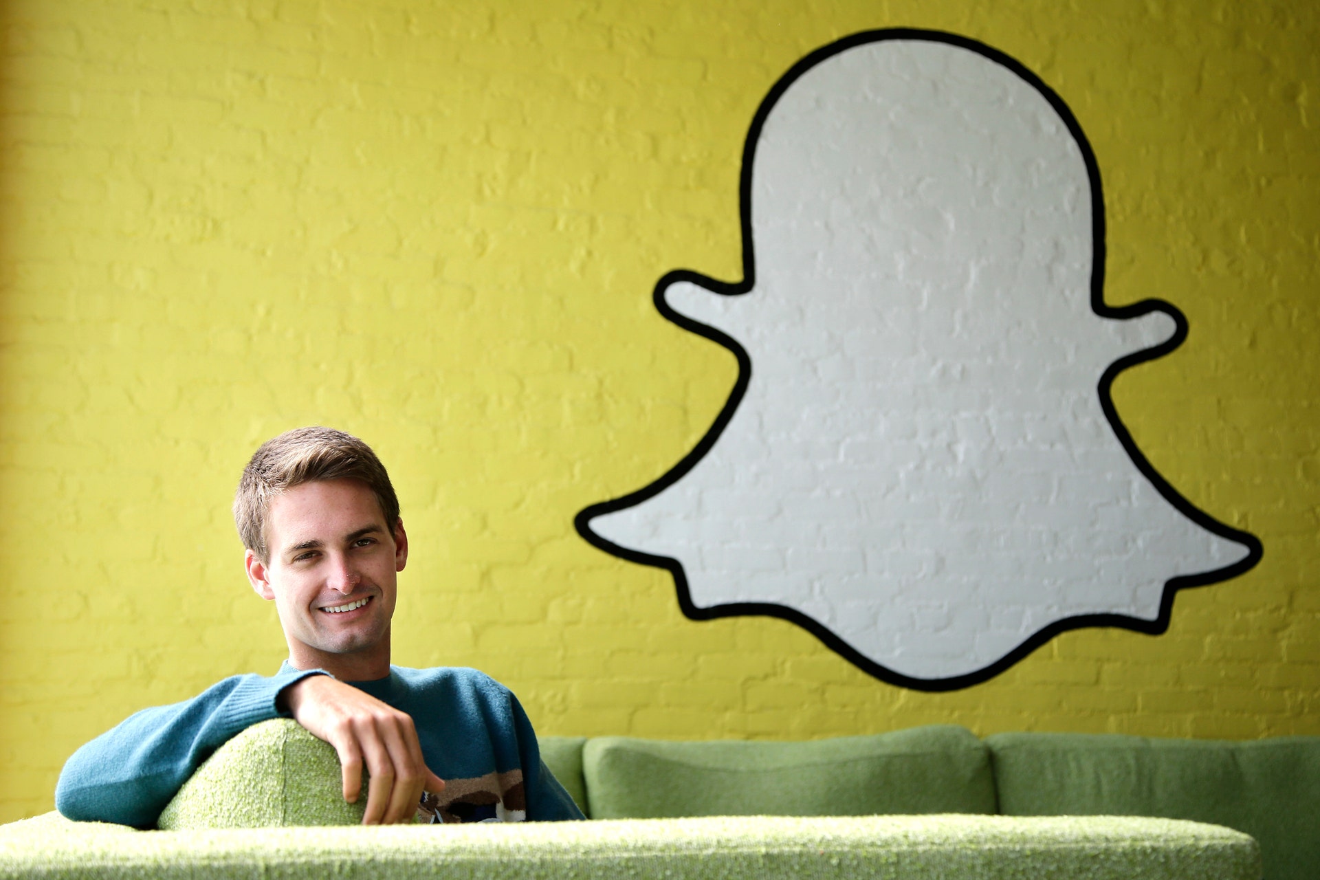 Snap's Shares Pop After $3.4 Billion IPO | Fox Business
