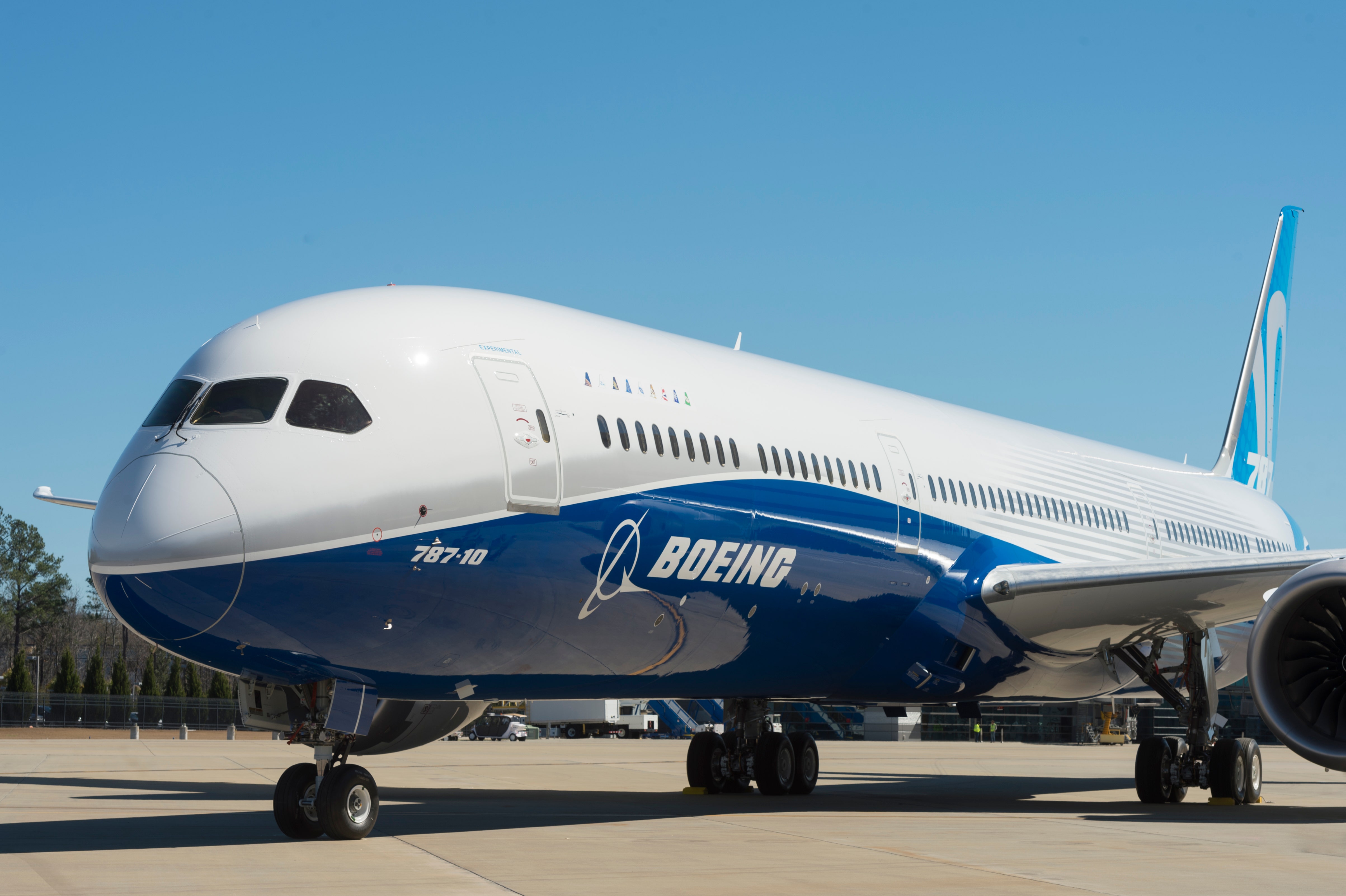 Leaked Boeing code points to potential 787 Dreamliner security risks ...
