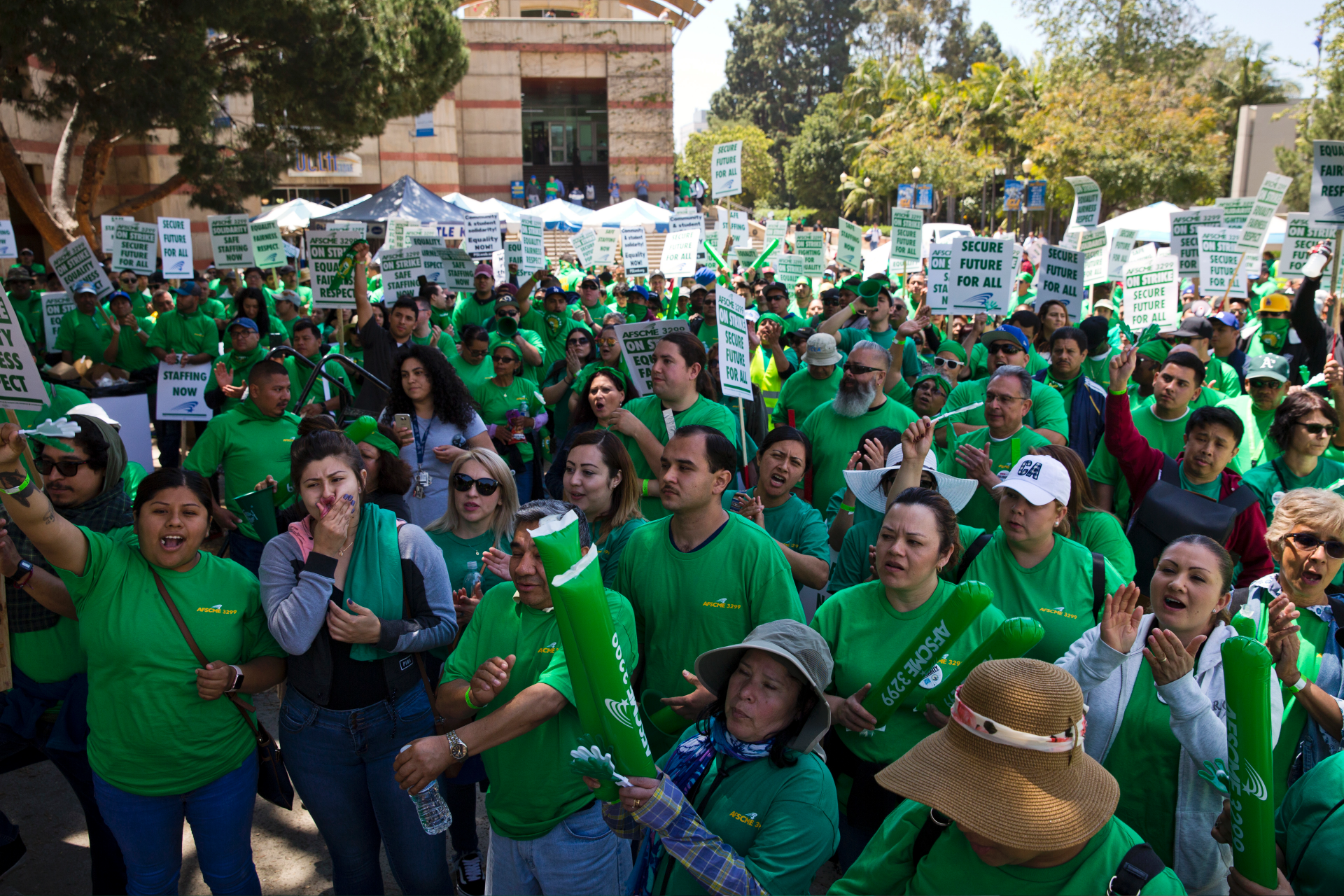 University of California workers start 3-day strike over pay | Fox Business
