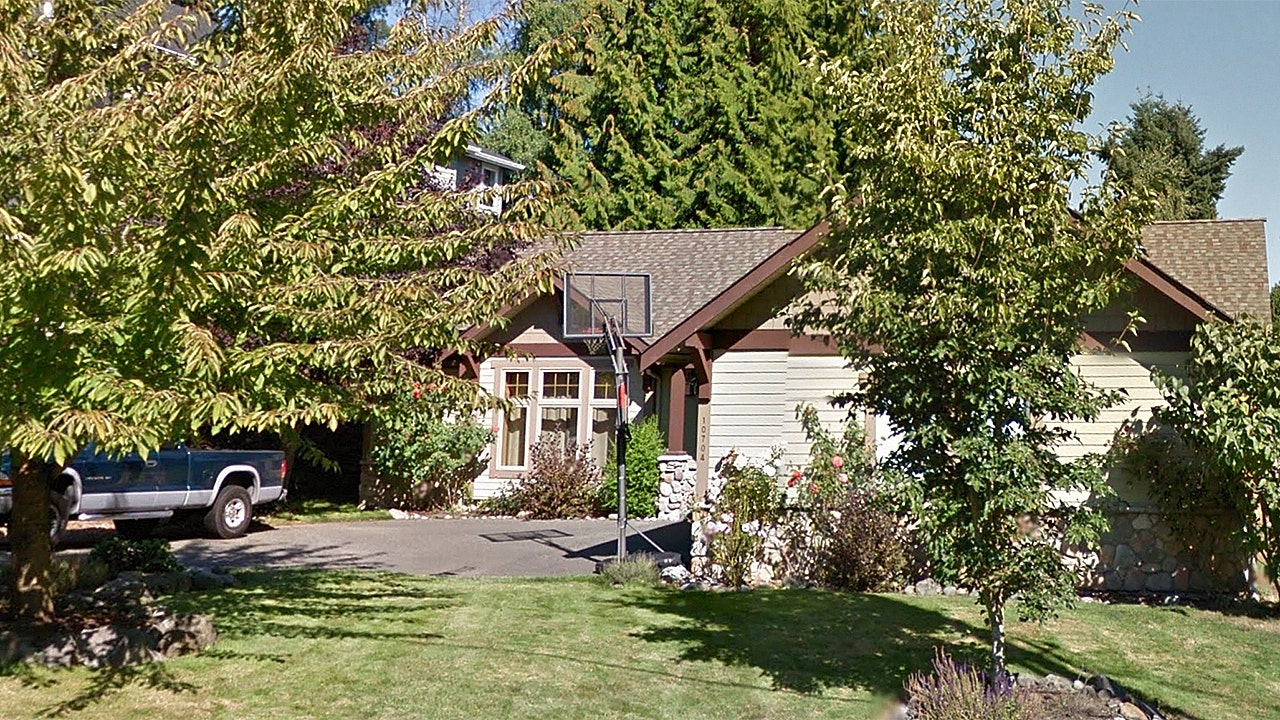 The home where Jeff Bezos launched Amazon is up for sale | Fox Business