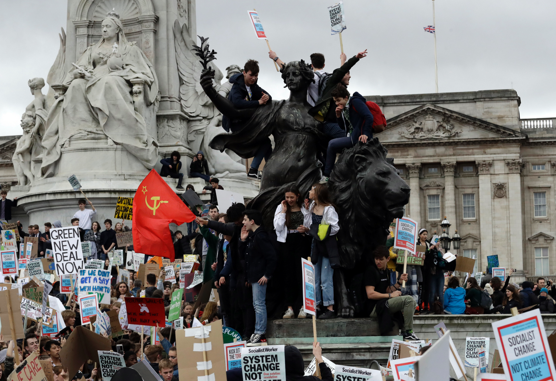 The Latest: 16 arrested at NYC student climate protest | Fox Business