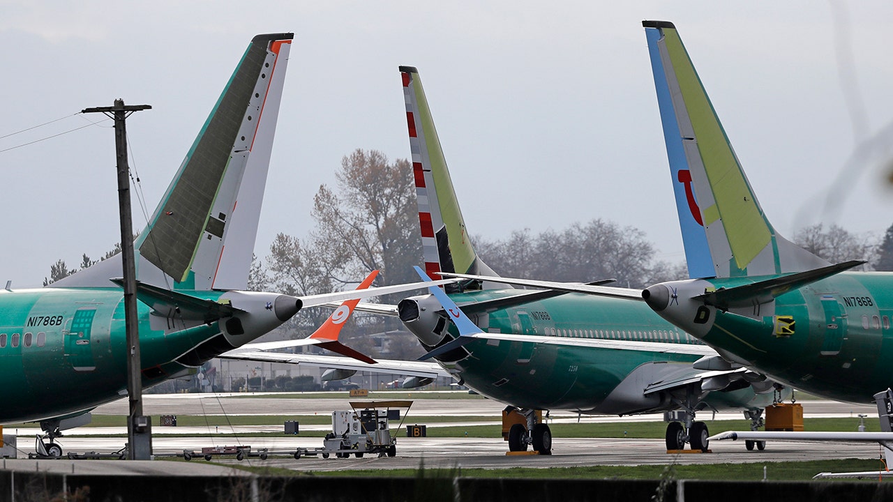Trump orders US to ground Boeing 737 Max jets | Fox Business