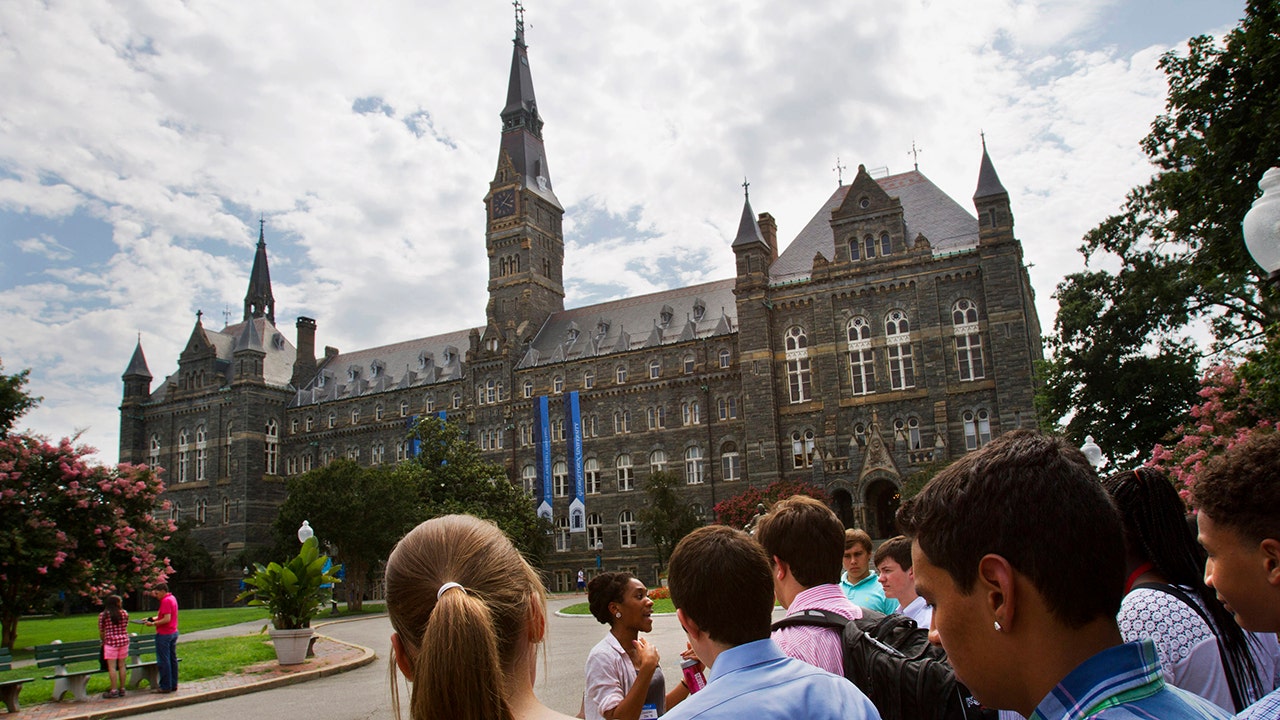 College admissions scandal: SAT tutor who makes $1,000 per hour says 'I ...