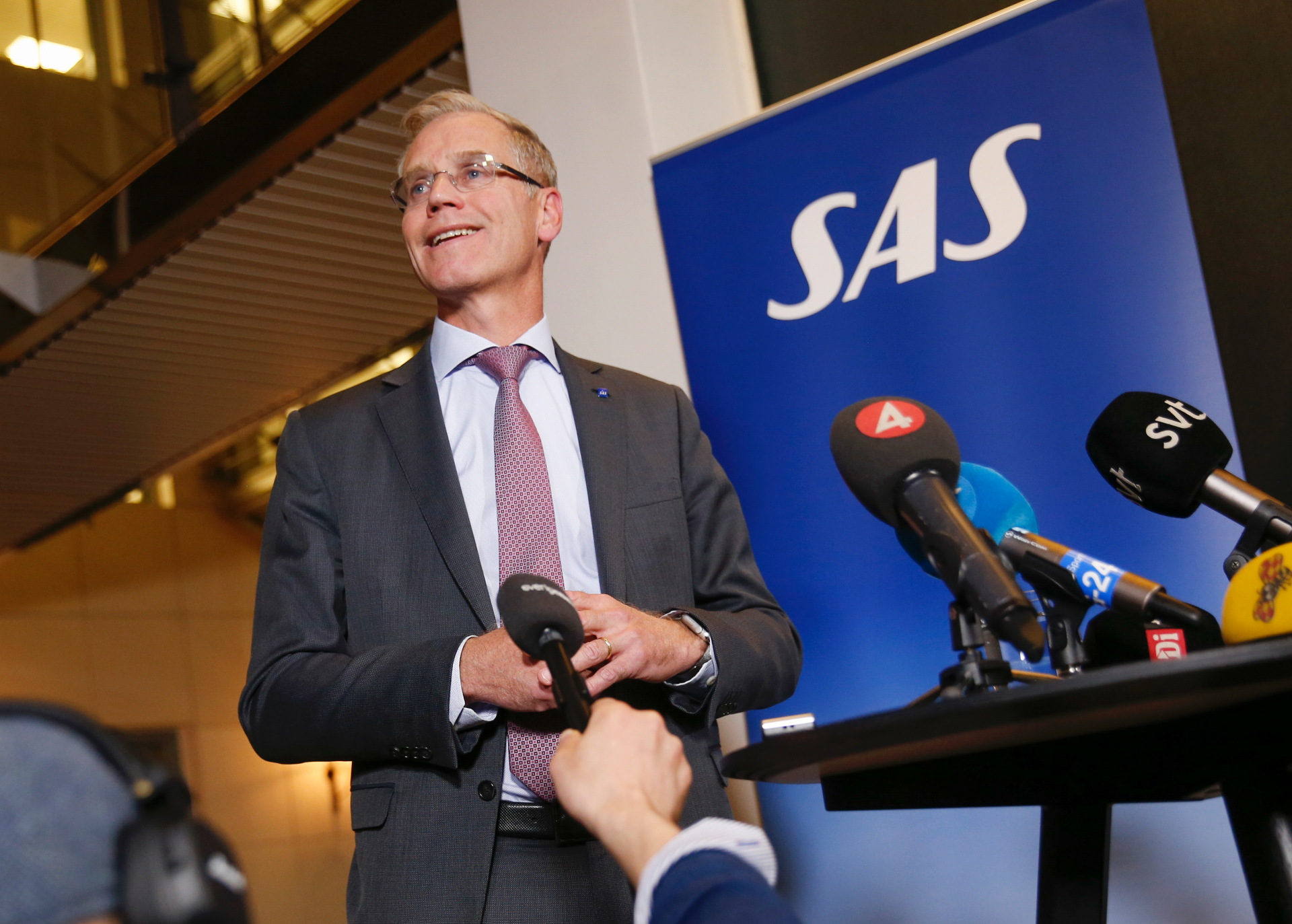 SAS, pilots reach 3-year deal ending strike | Fox Business