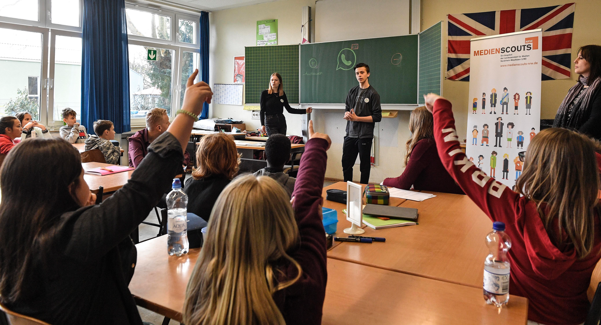 How do you teach kids about texting? Bring in the teenagers | Fox Business