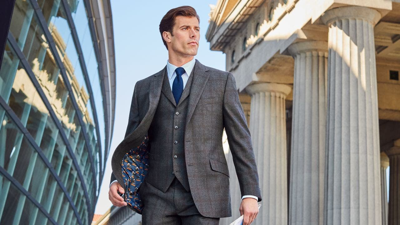NFL fans can now customize suits, here's a look | Fox Business