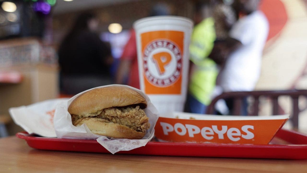 Popeyes seems silent on violence connected to chicken sandwich | Fox ...