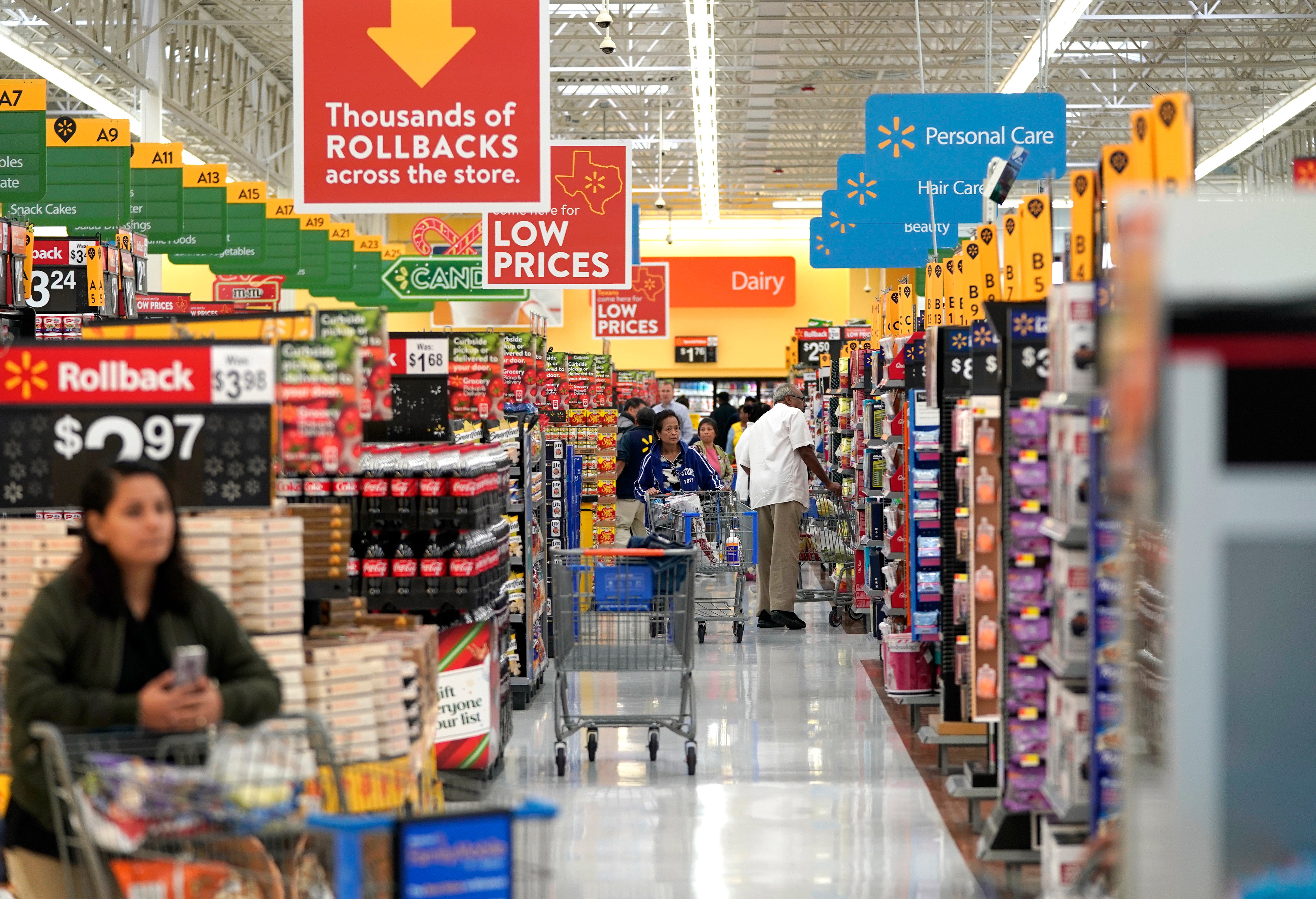 Former Walmart CEO: Consumers remain strong despite tariffs | Fox Business