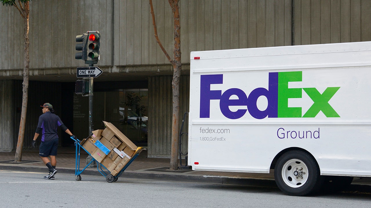 FedEx pitches coronavirus-hit small businesses with shipping, e ...