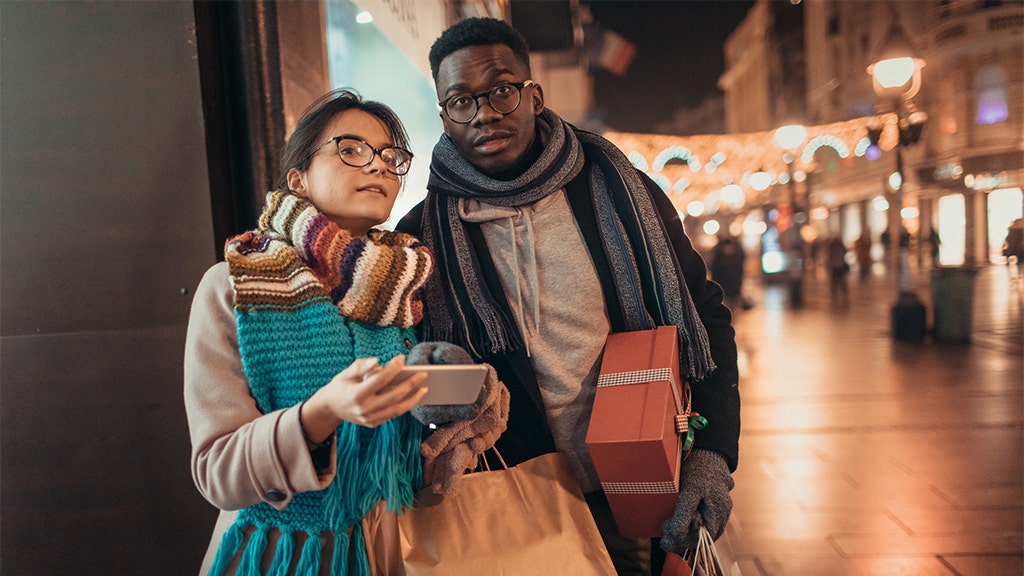 Holiday spending leads Americans to dread Christmas, go into debt ...
