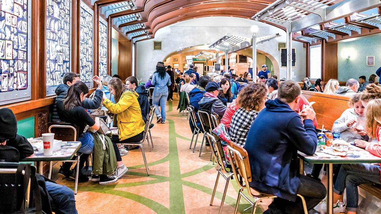 How fast food chains are feeding on healthy diets | Fox Business