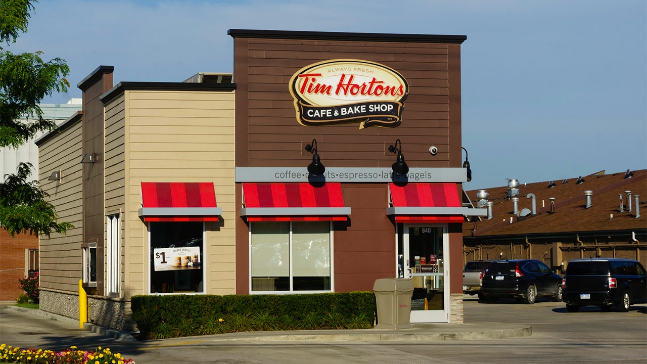 Tim Hortons President Alex Macedo to leave next year | Fox Business