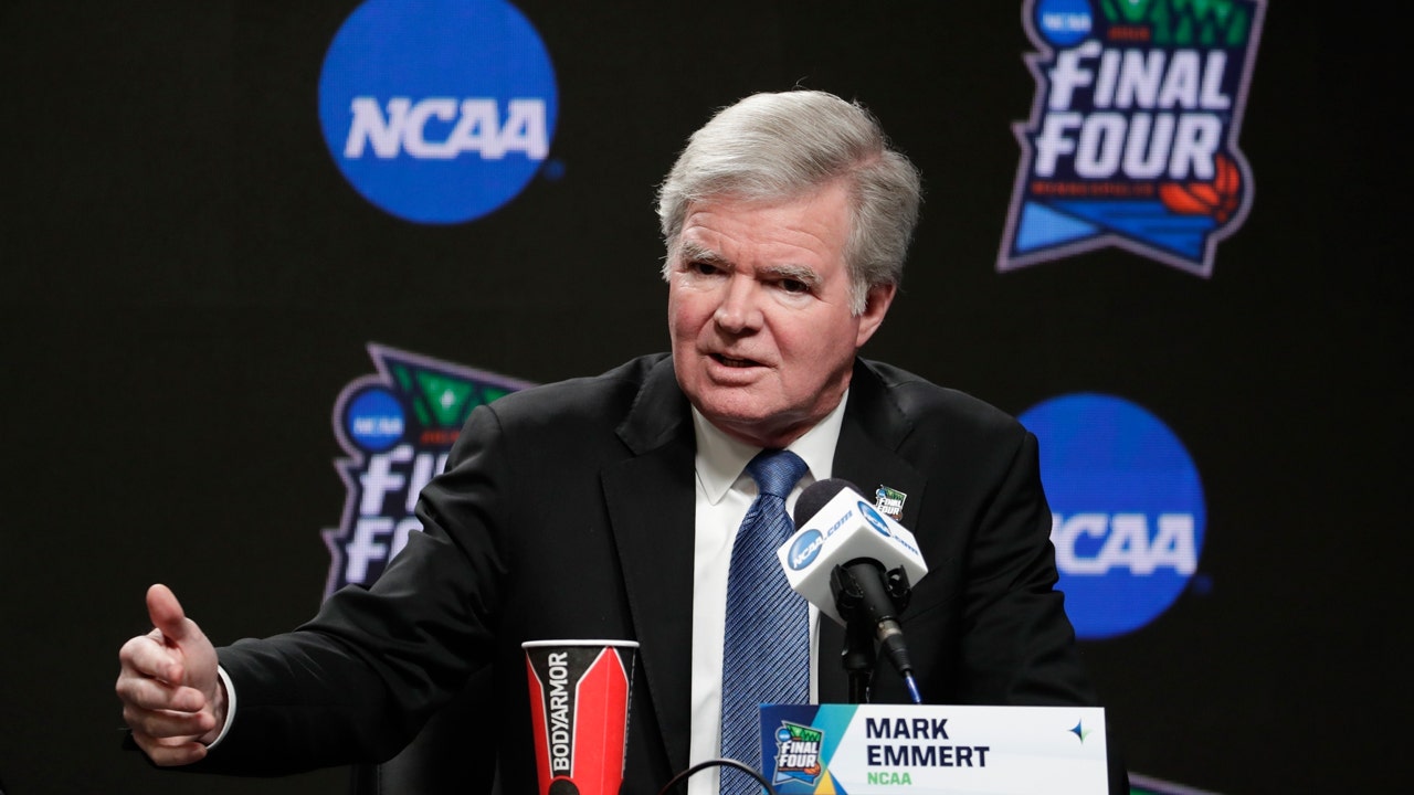 NCAA student-athlete pay debate needs federal input, Mark Emmert says ...
