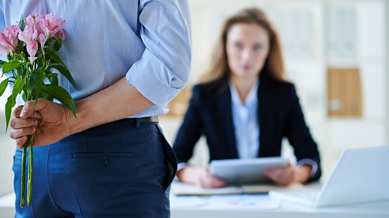 Dating the boss? 27% of workers have done it, study shows | Fox Business