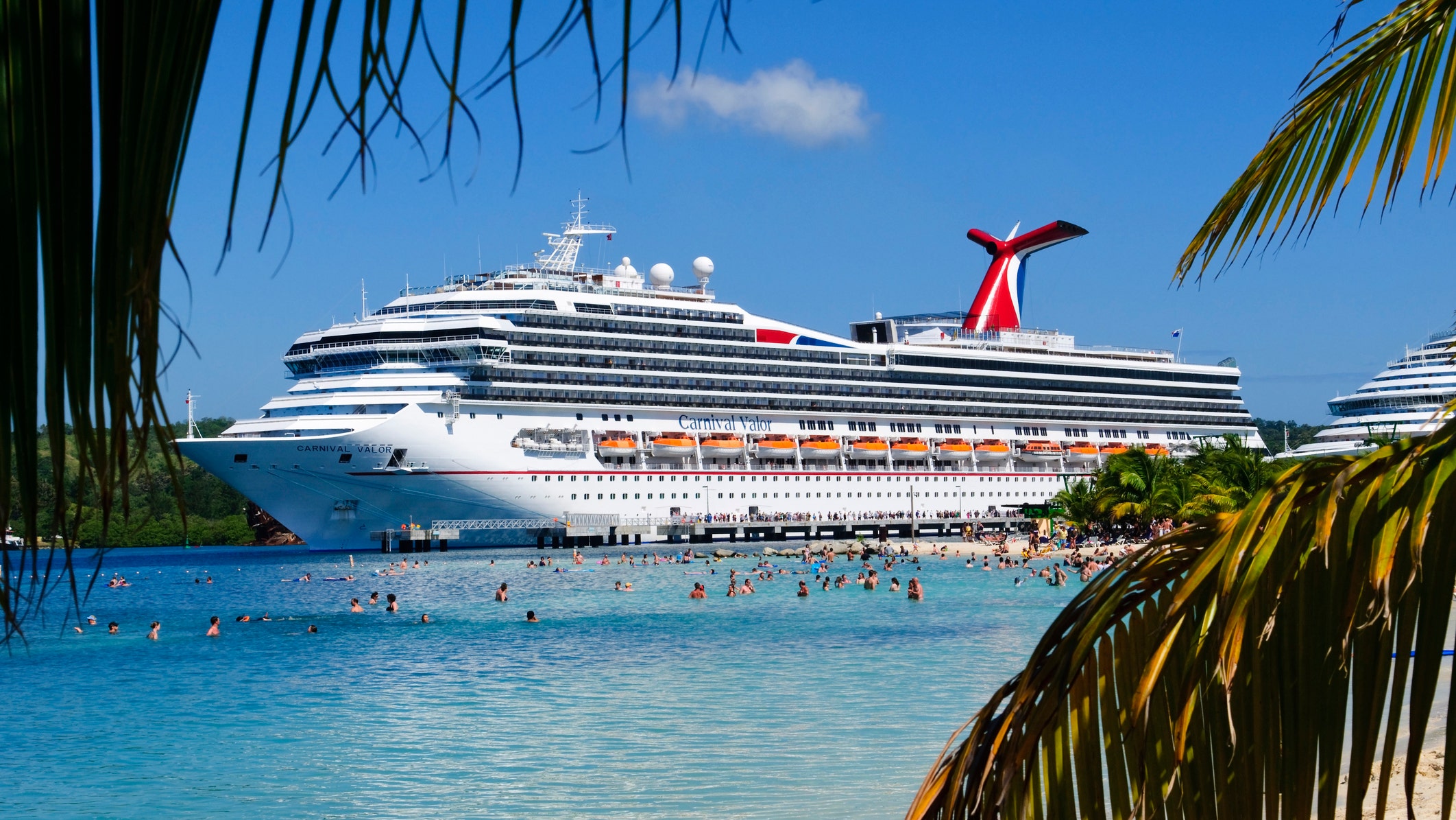 CDC lowers cruise ship COVID-19 travel warning | Fox Business