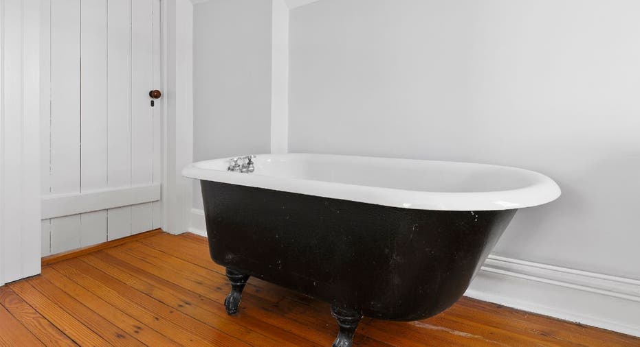 Jackie Kennedy Onassis's Hamptons childhood summer home for sale | Fox ... Jackie Kennedy Onassis's Hamptons childhood summer home for sale | Fox ...