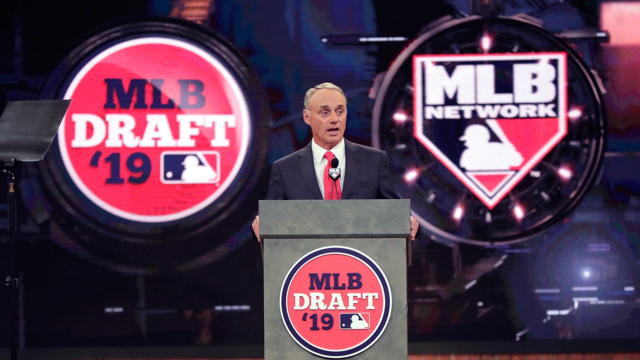 MLB Draft kicks off amid coronavirus season restart talks | Fox Business