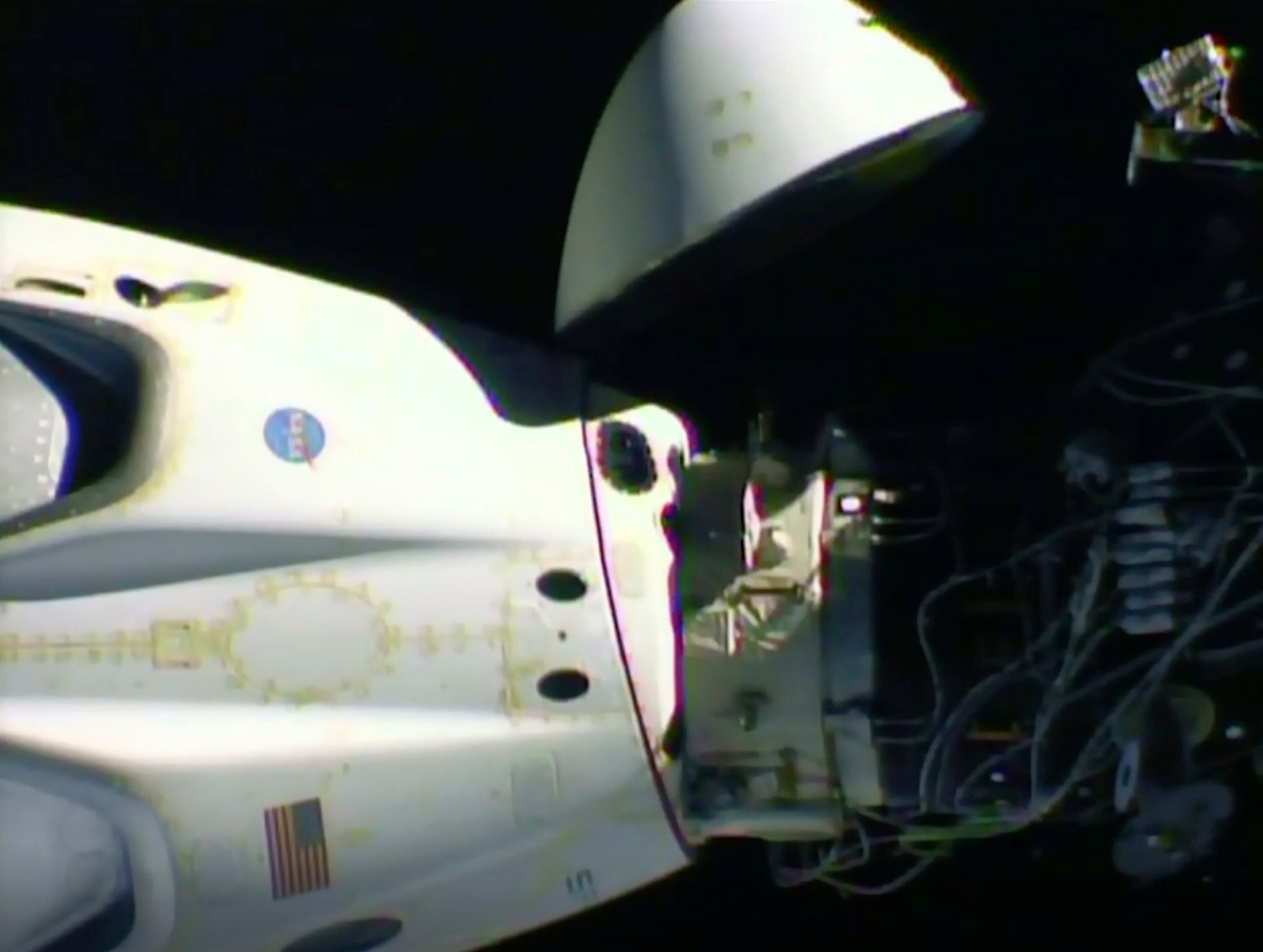 Spacexs Dragon Spacecraft Splashes Down Off West Coast Of Florida