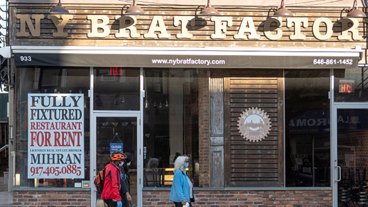 Restaurant closings can double within next 3 months, investment company ...