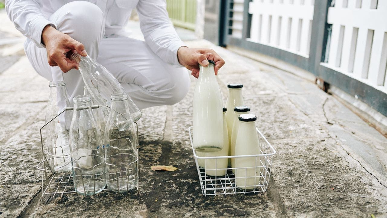 Loop startup uses milkman-like service to promote recycling ...