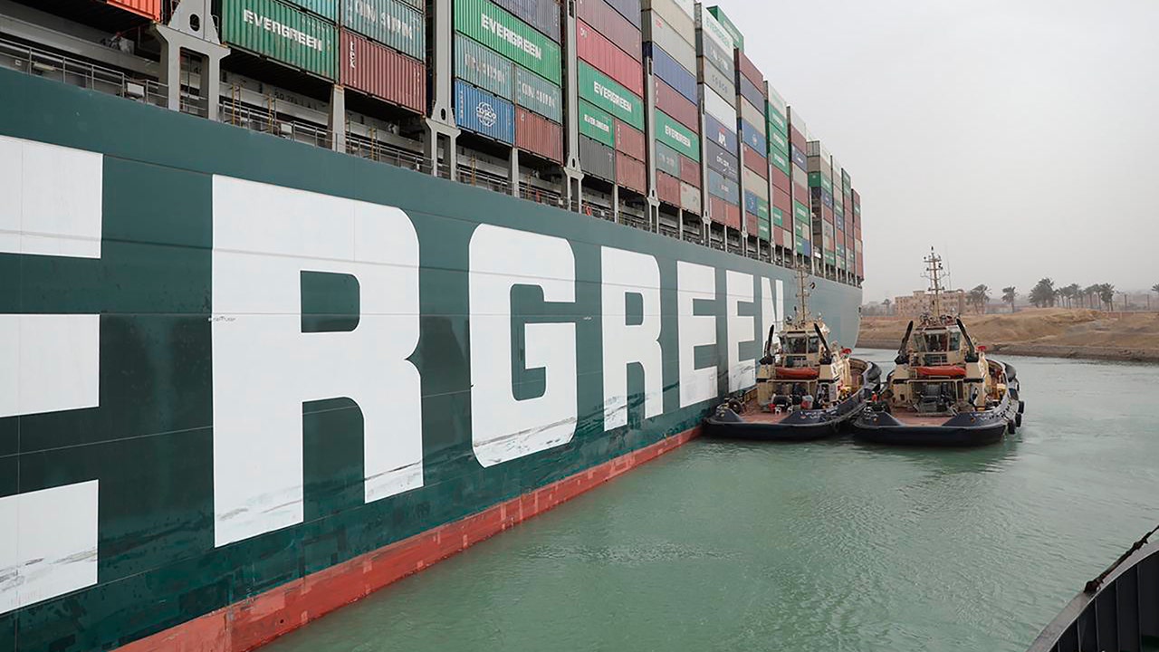 Explainer: How a giant container ship is blocking the Suez Canal | Fox ... Explainer: How a giant container ship is blocking the Suez Canal | Fox ...