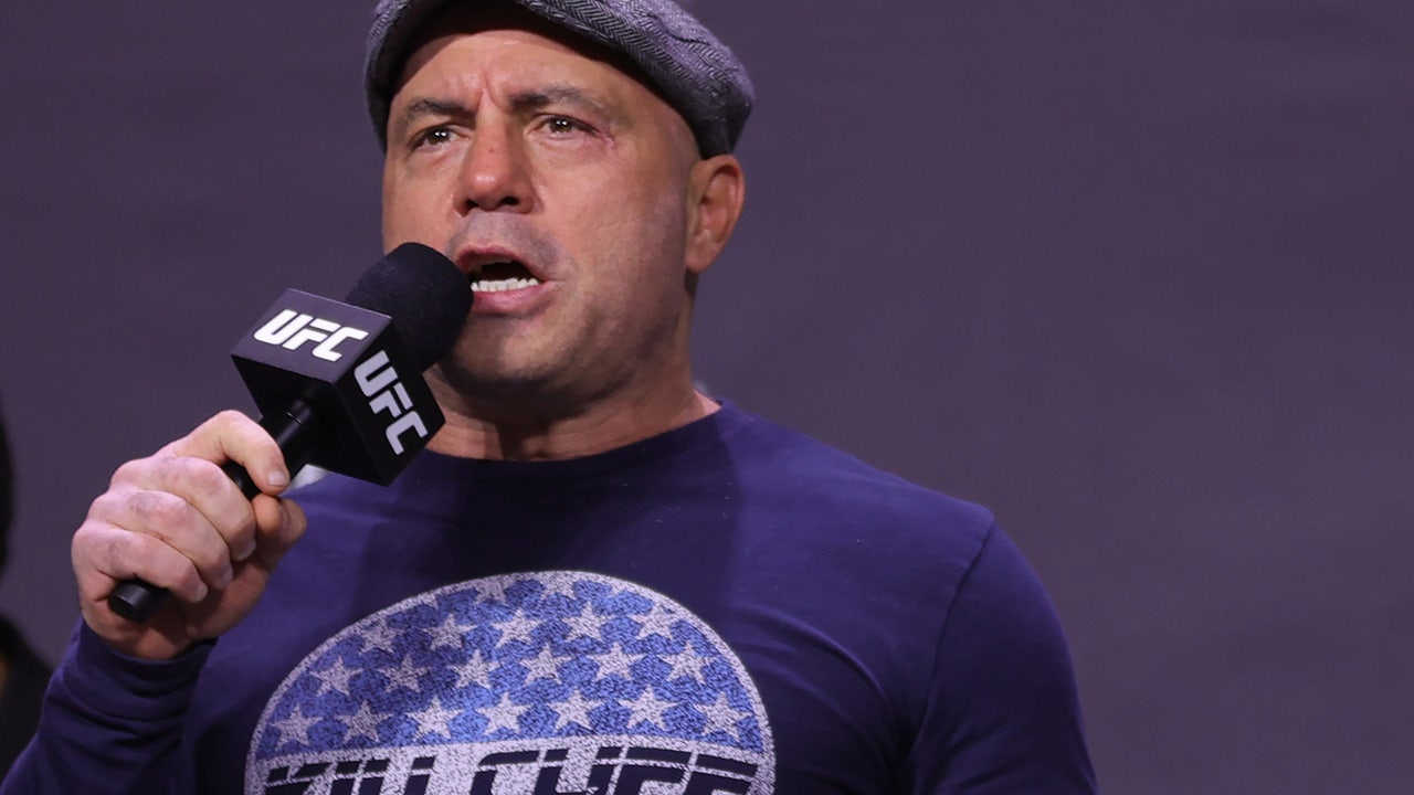 Joe Rogan Breaks Silence After Neil Youngs Spotify Controversy Fox