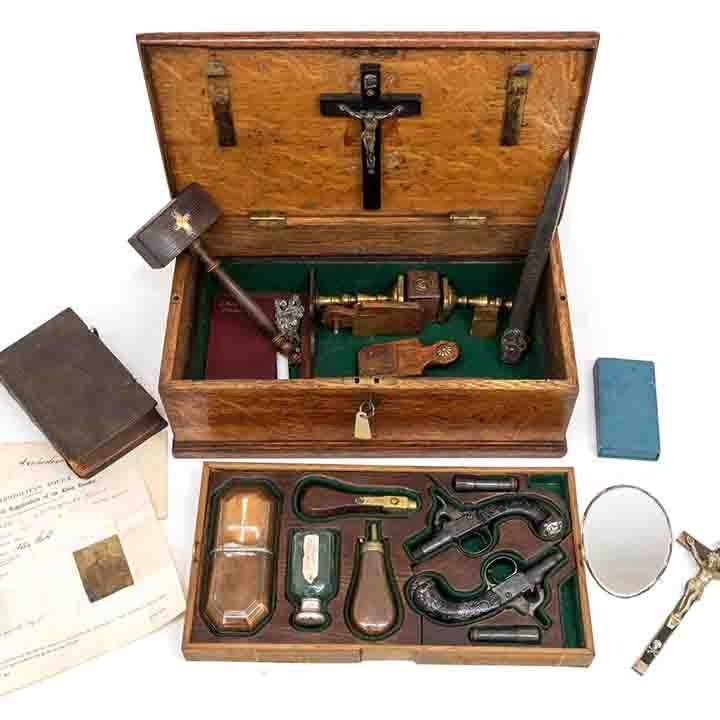 Vampire slaying kit sells for $15K at auction | Fox Business