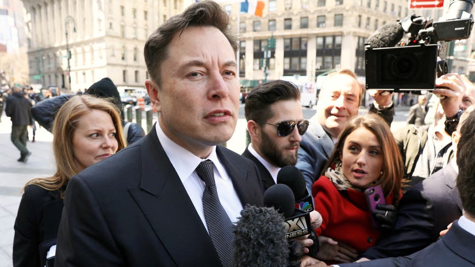 Elon Musk reveals he sleeps next to two guns and a painting of George ... Elon Musk reveals he sleeps next to two guns and a painting of George ...