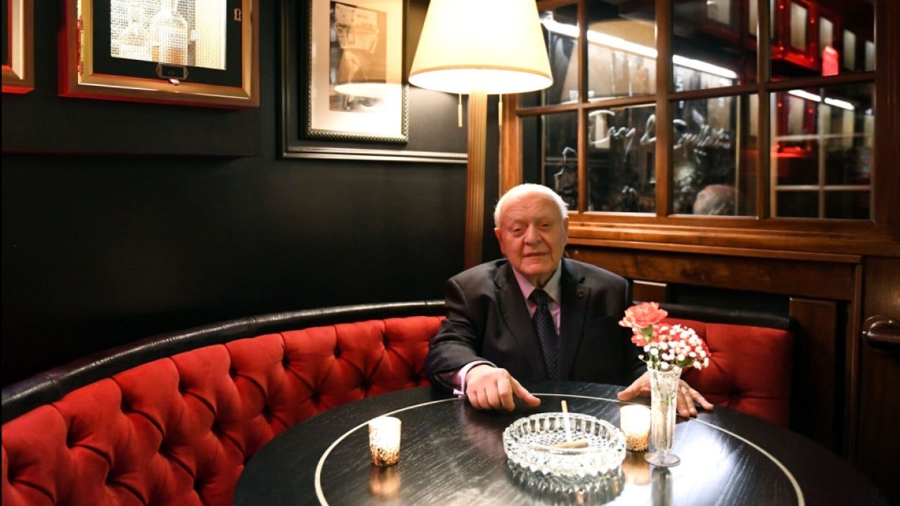 Iconic Wall Street restaurant owner says opening business in today’s ...